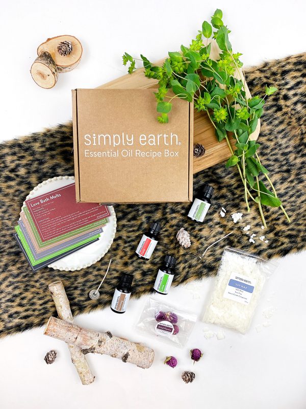 Simply Earth Box {November 2020 Box} - Curly Crafty Mom
